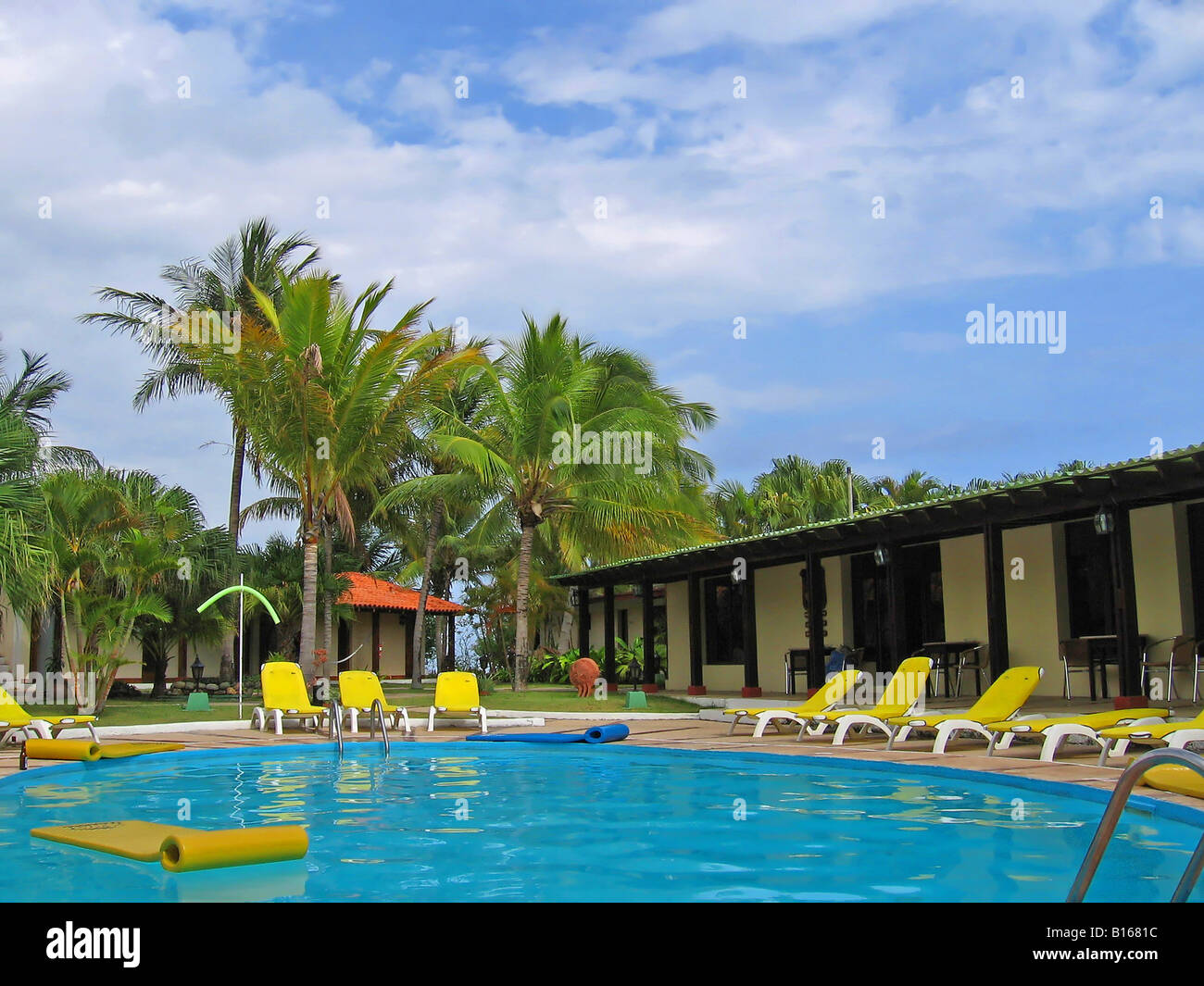 Swimming pool cuba Stock Photo - Alamy