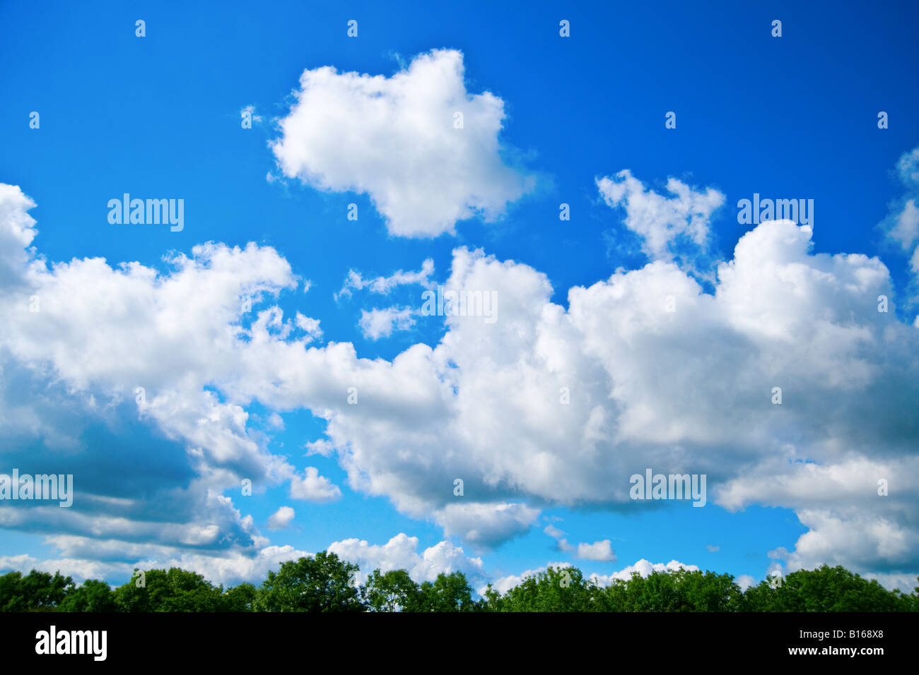 Bright blue sky with stunning clouds Stock Photo - Alamy