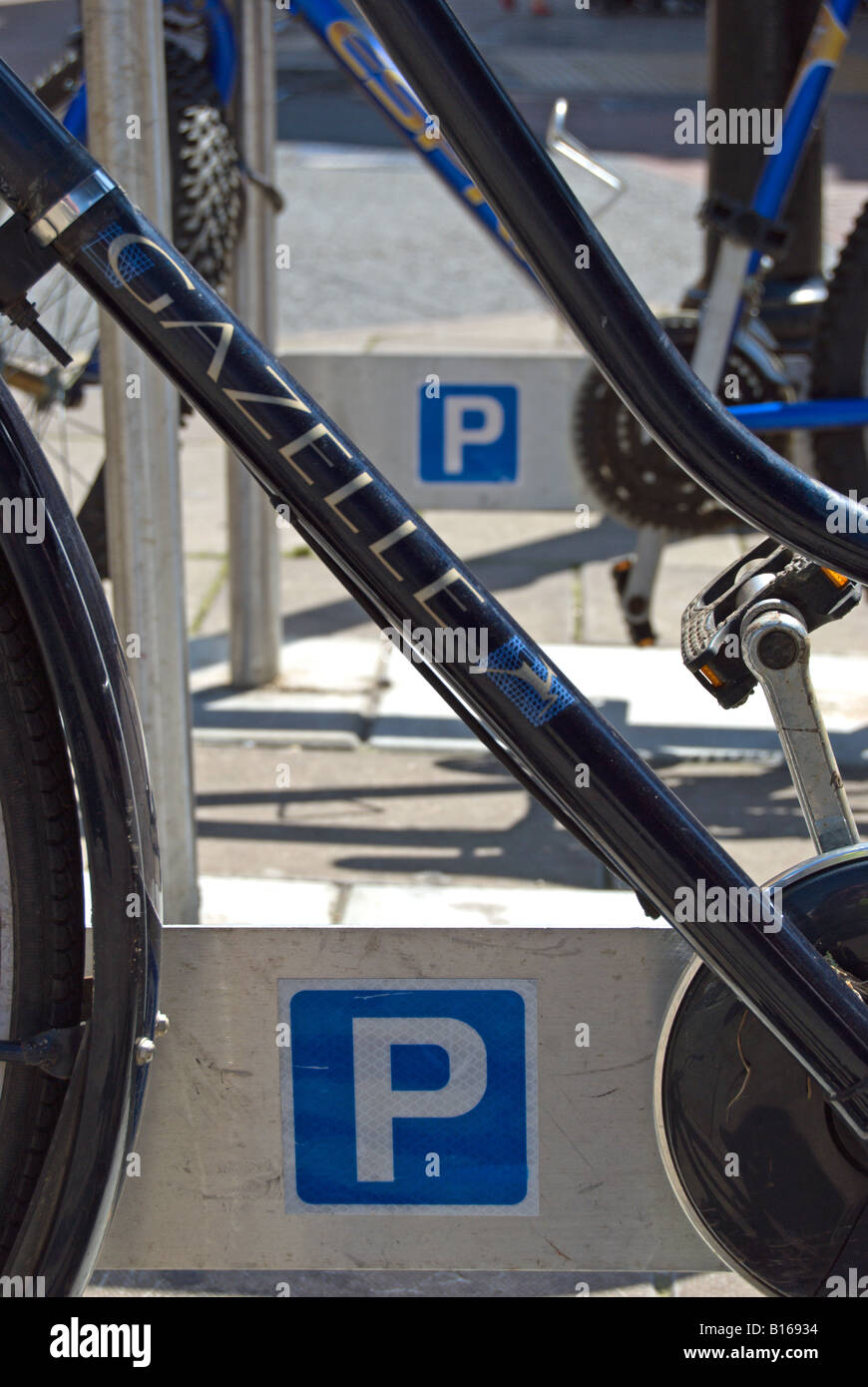 Cycle parking racks hi-res stock photography and images - Alamy