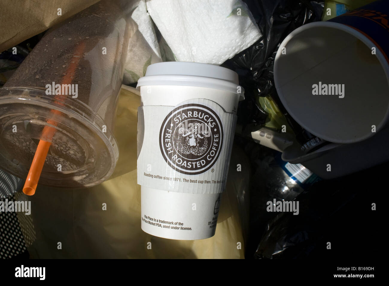 Starbucks Coffee Beans High Resolution Stock Photography and Images - Alamy