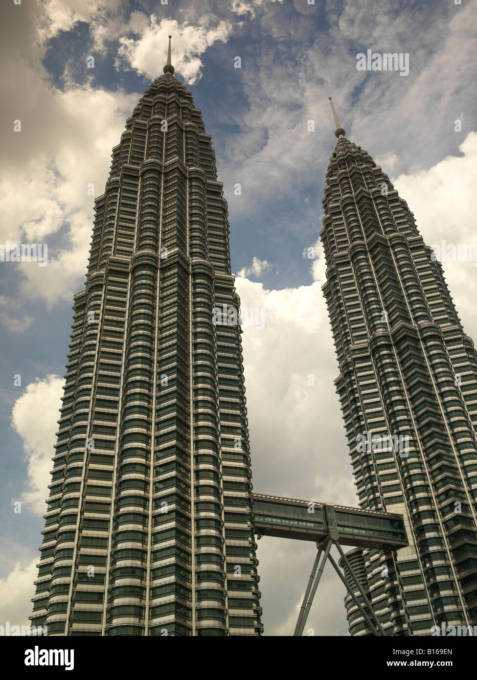 Peaks petronas twin towers hi-res stock photography and images - Alamy