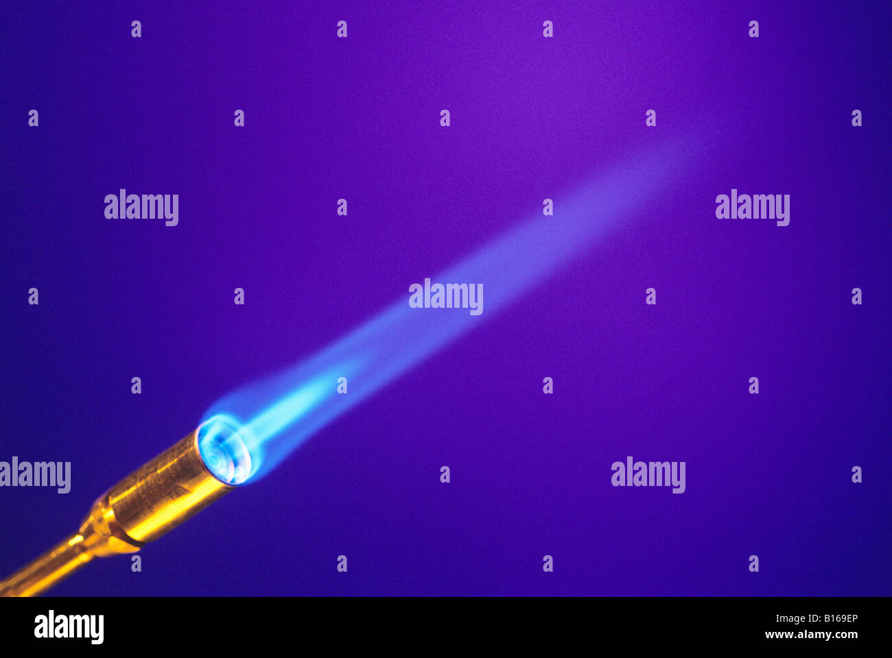 Blowtorch hi-res stock photography and images - Alamy