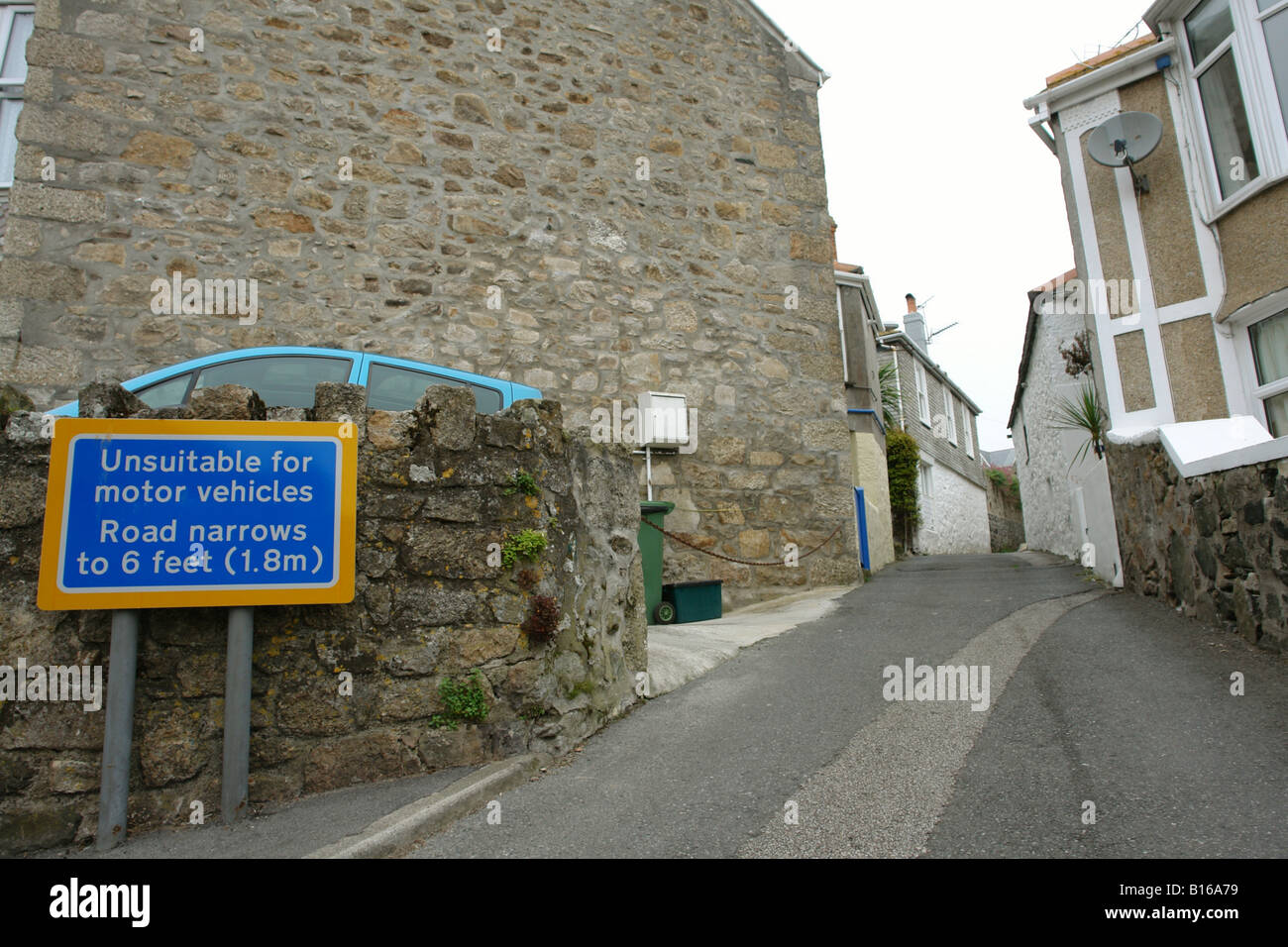 Drillfield hi-res stock photography and images - Alamy