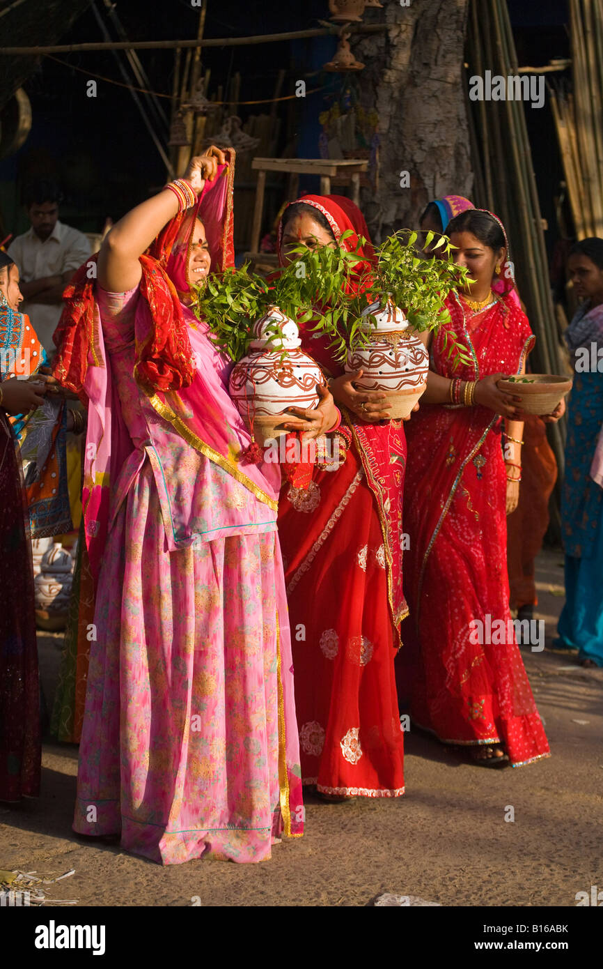 Gangur festival hi-res stock photography and images - Alamy