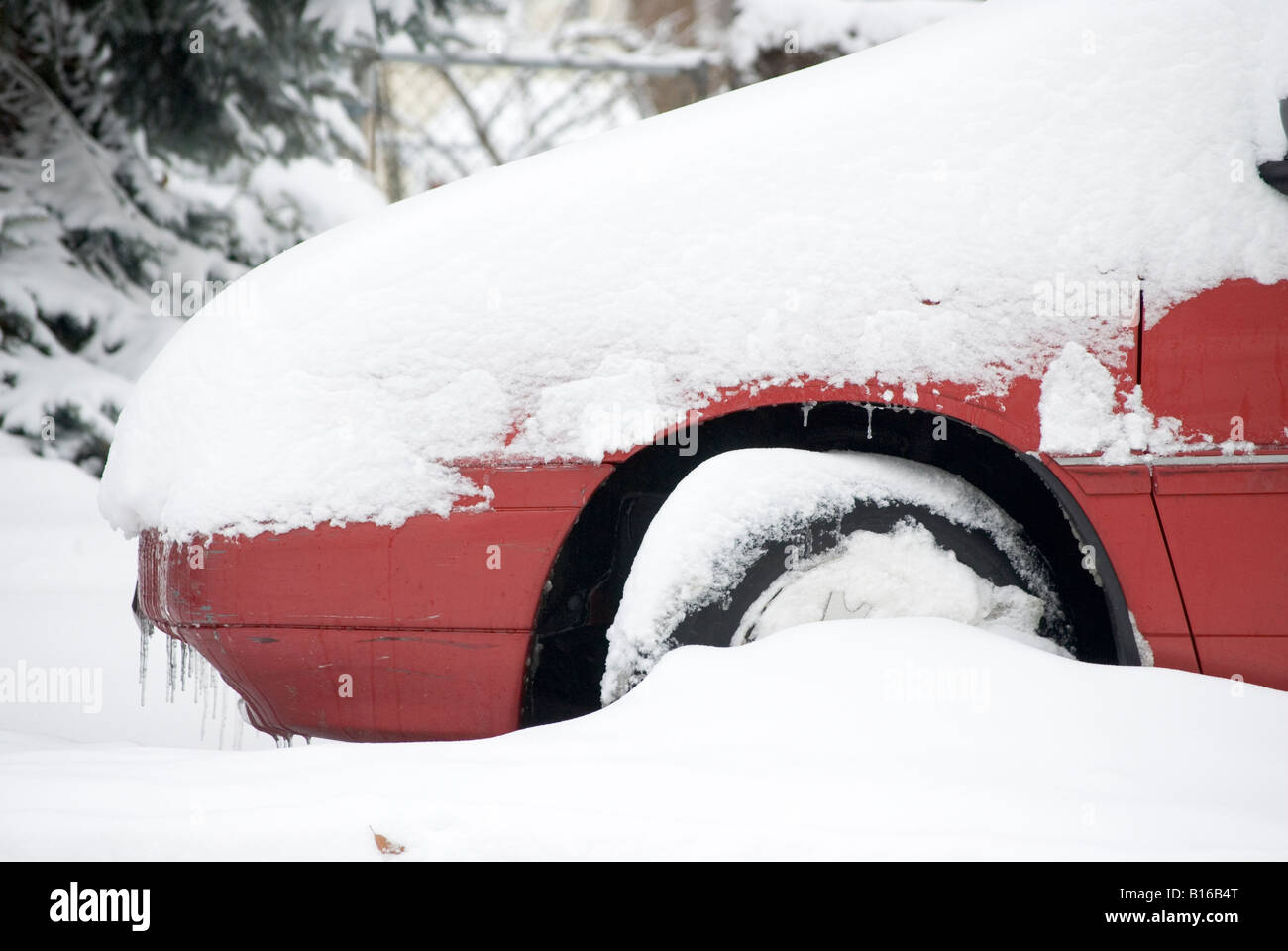 Car snow storm hi-res stock photography and images - Alamy