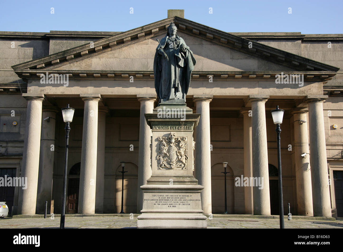 City of Chester, England. Queen Victoria statue with the Thomas ...