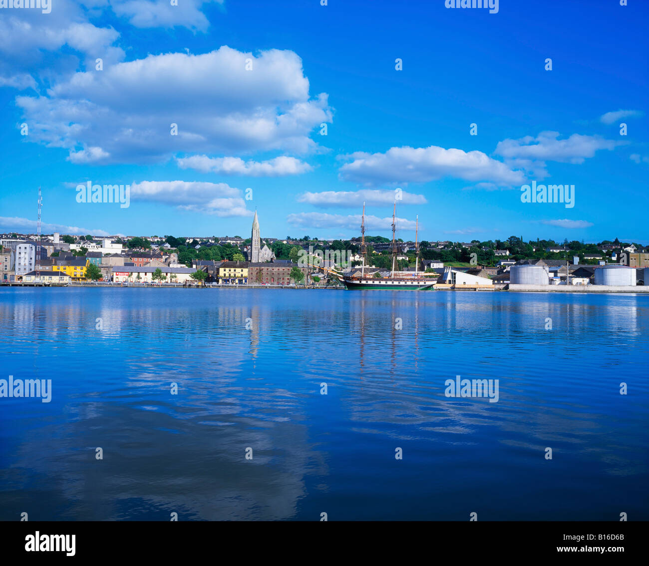 The Dunbrody Famine Ship & waterfront, New Ross, Co Wexford, Ireland ...