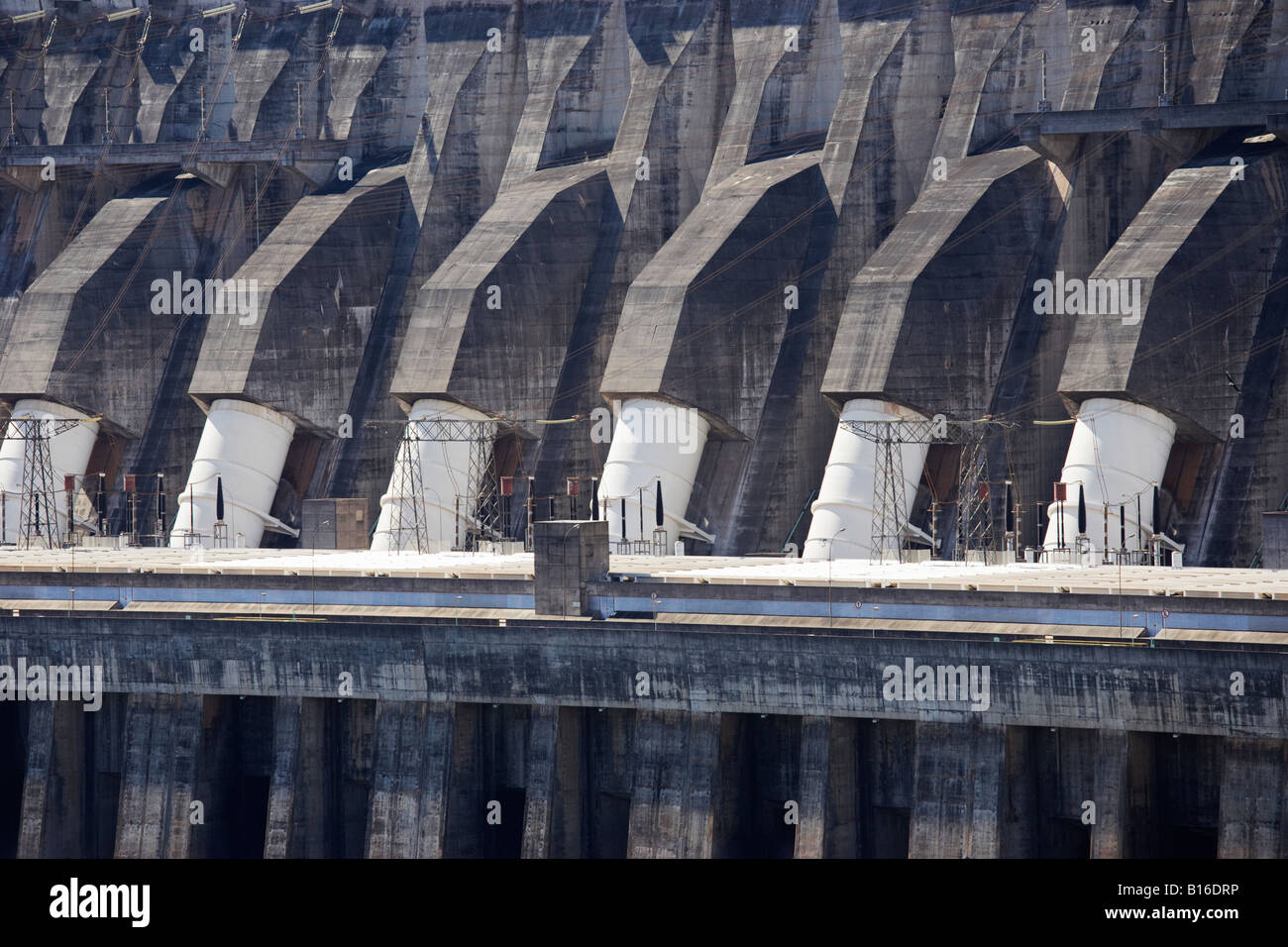 South america dam hi-res stock photography and images - Alamy