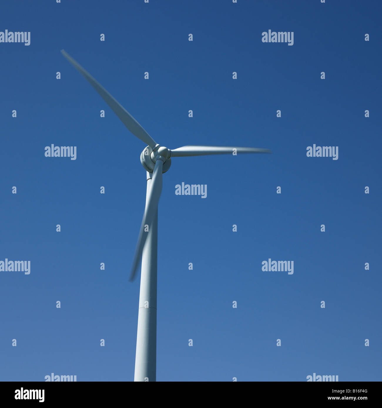 Big white windmill turning hi-res stock photography and images - Alamy