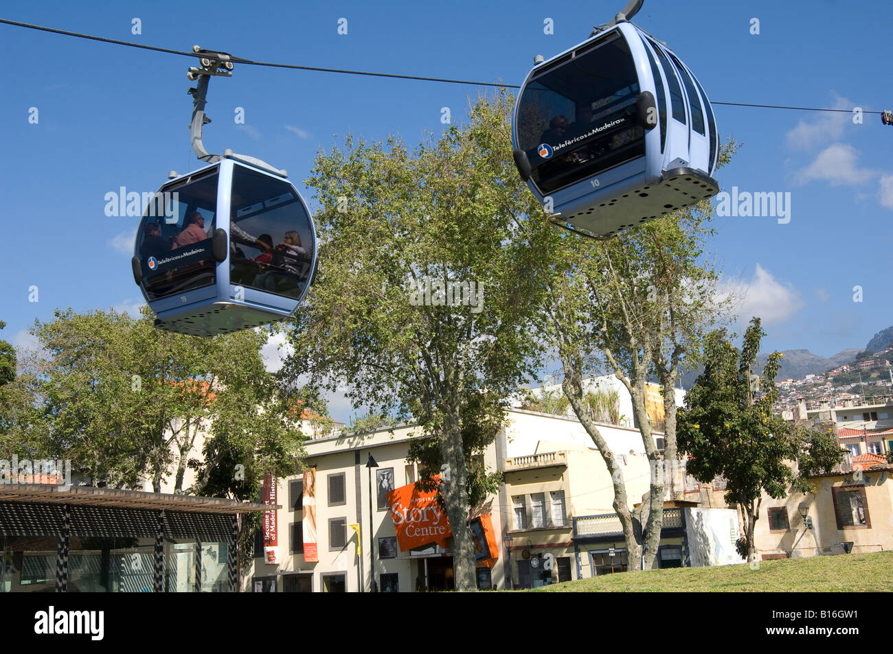 Scenic cable car ride hi-res stock photography and images - Alamy