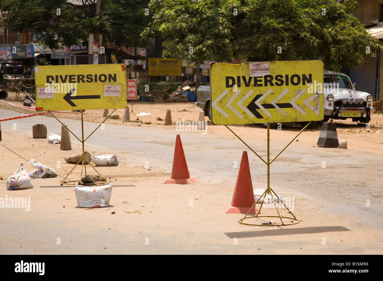 Diversion Road Signs High Resolution Stock Photography and Images - Alamy