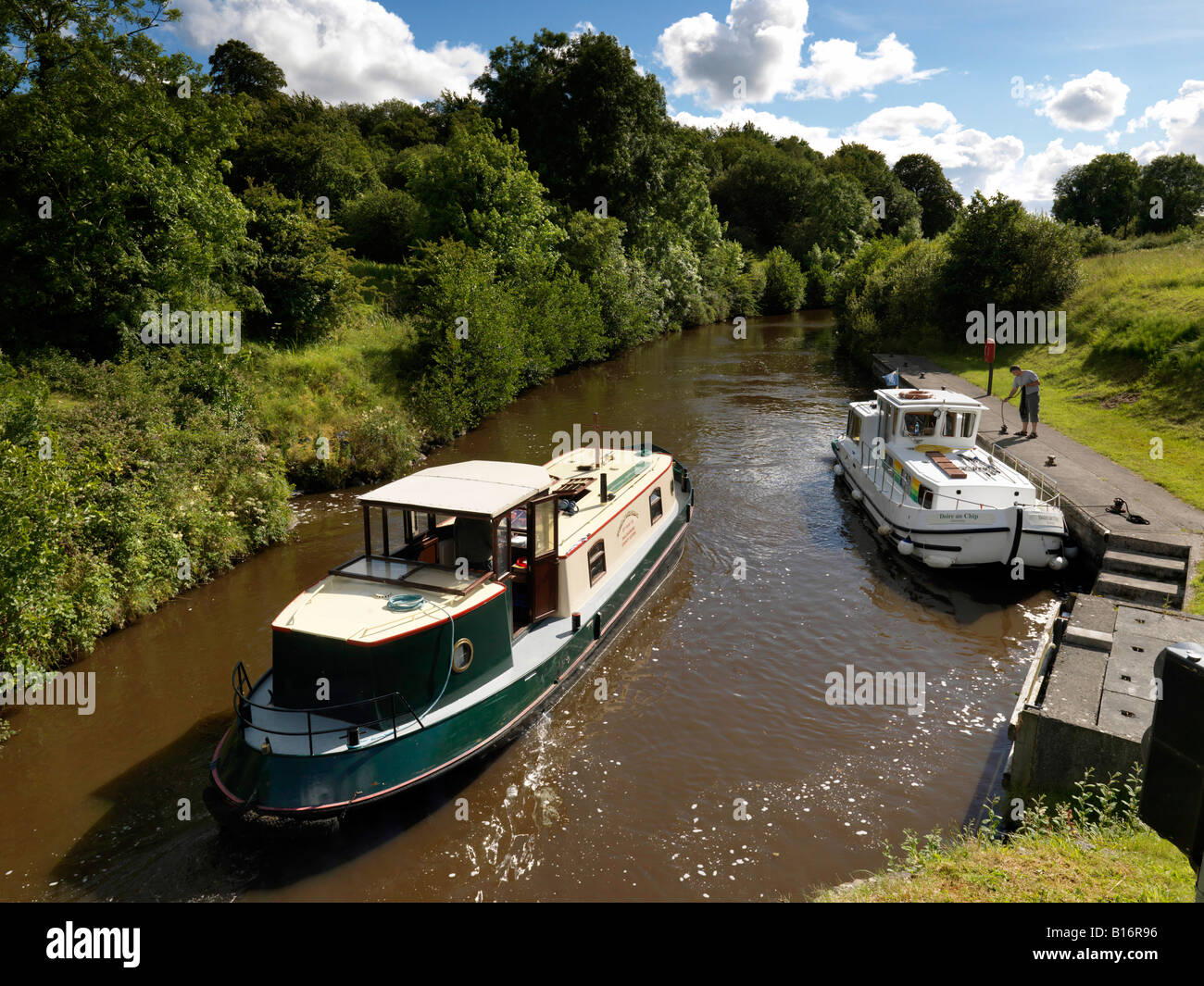 Erne shannon waterways hi-res stock photography and images - Alamy