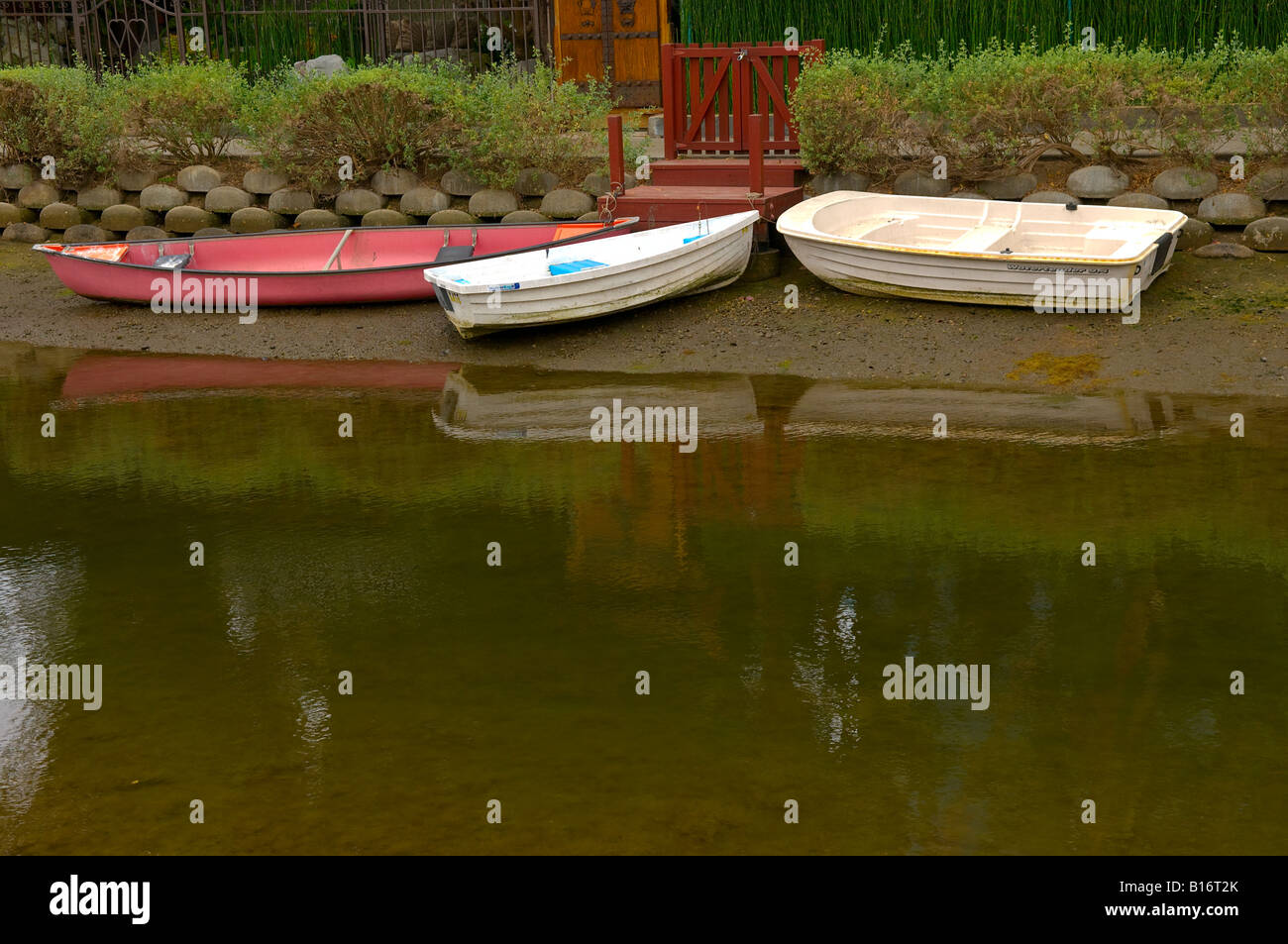 Salt water man made canals in the residential community of Venice ...