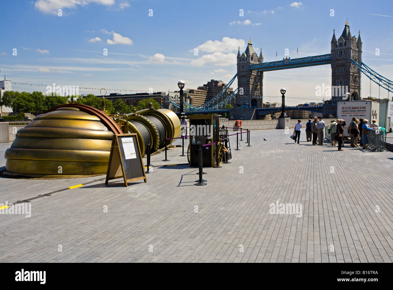 The Telectroscope in London summer 2008 Stock Photo - Alamy
