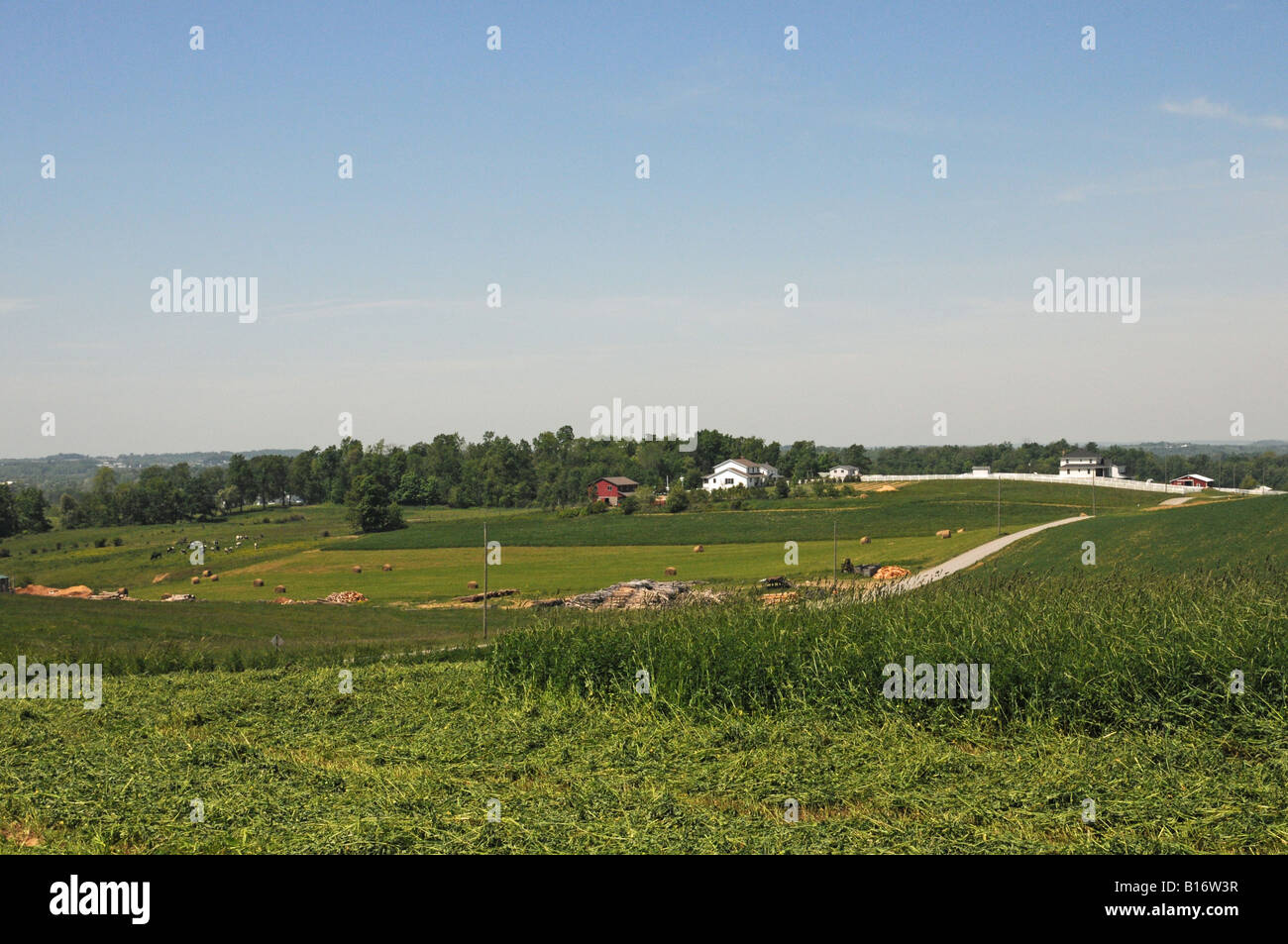Amish landscape hi-res stock photography and images - Alamy