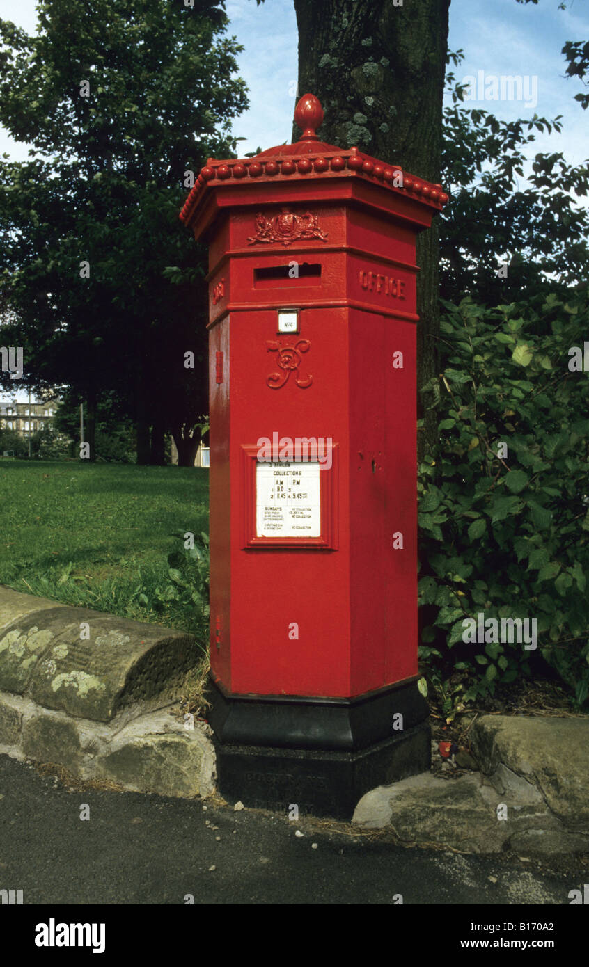 Penfold hexagonal Victorian post box, Buxton, Derbyshire, UK Stock ...