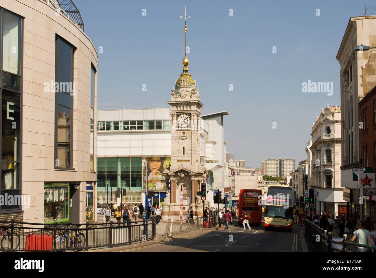 Brighton high street shops uk hi-res stock photography and images - Alamy