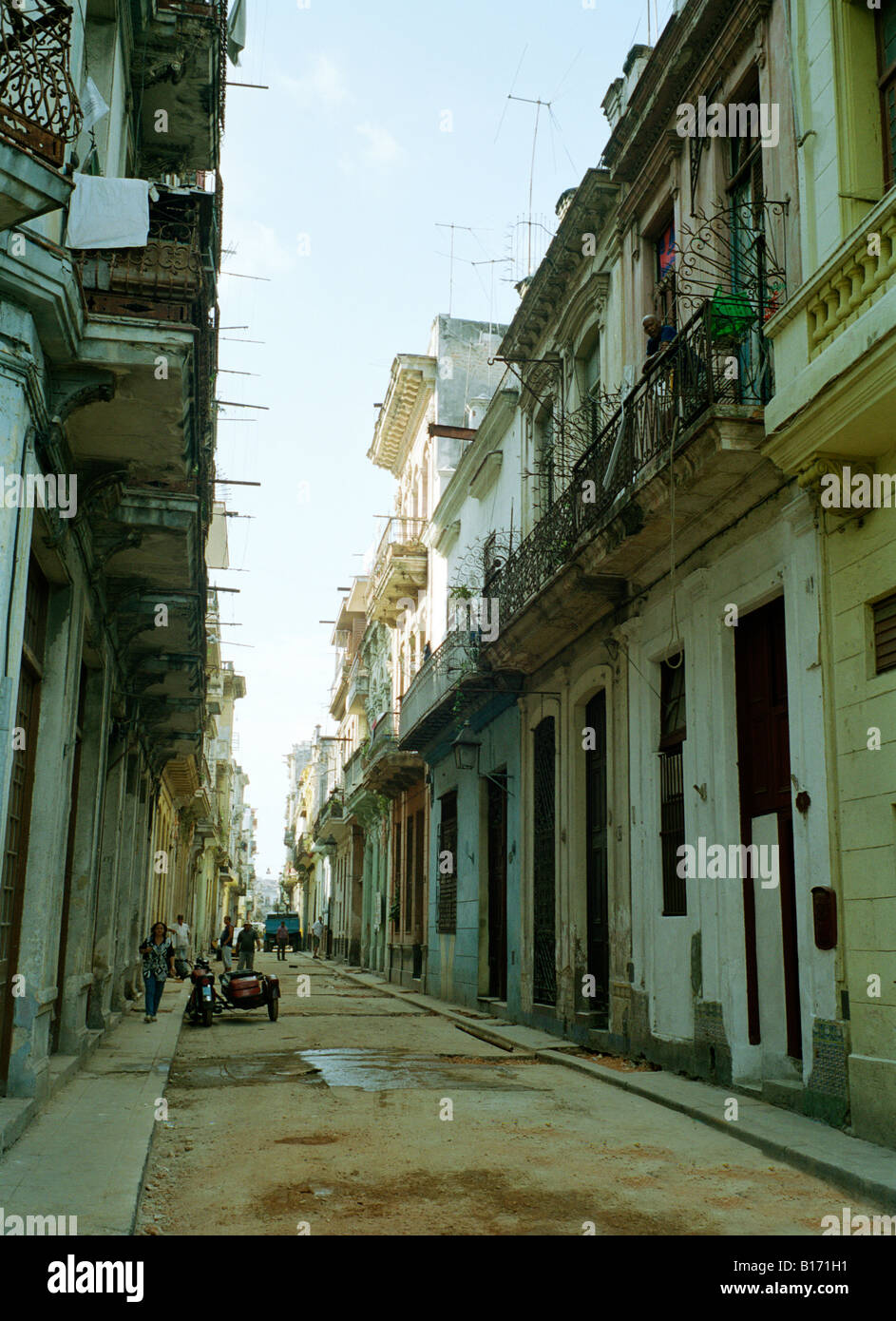Backstreet Old Town Havana Cuba Stock Photo - Alamy