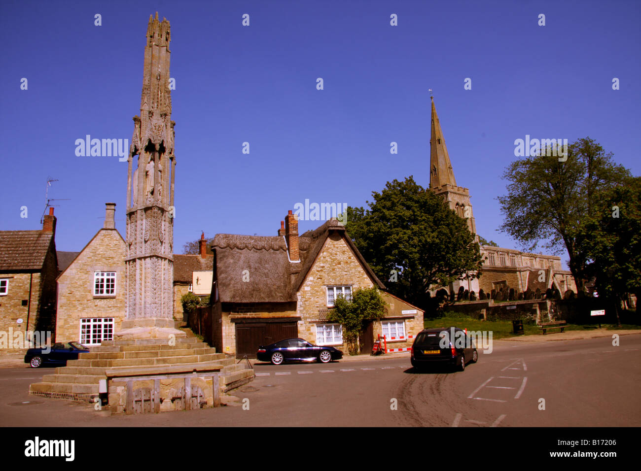 The Eleanor Cross in the centre of Geddington village,Northamptonshire ...