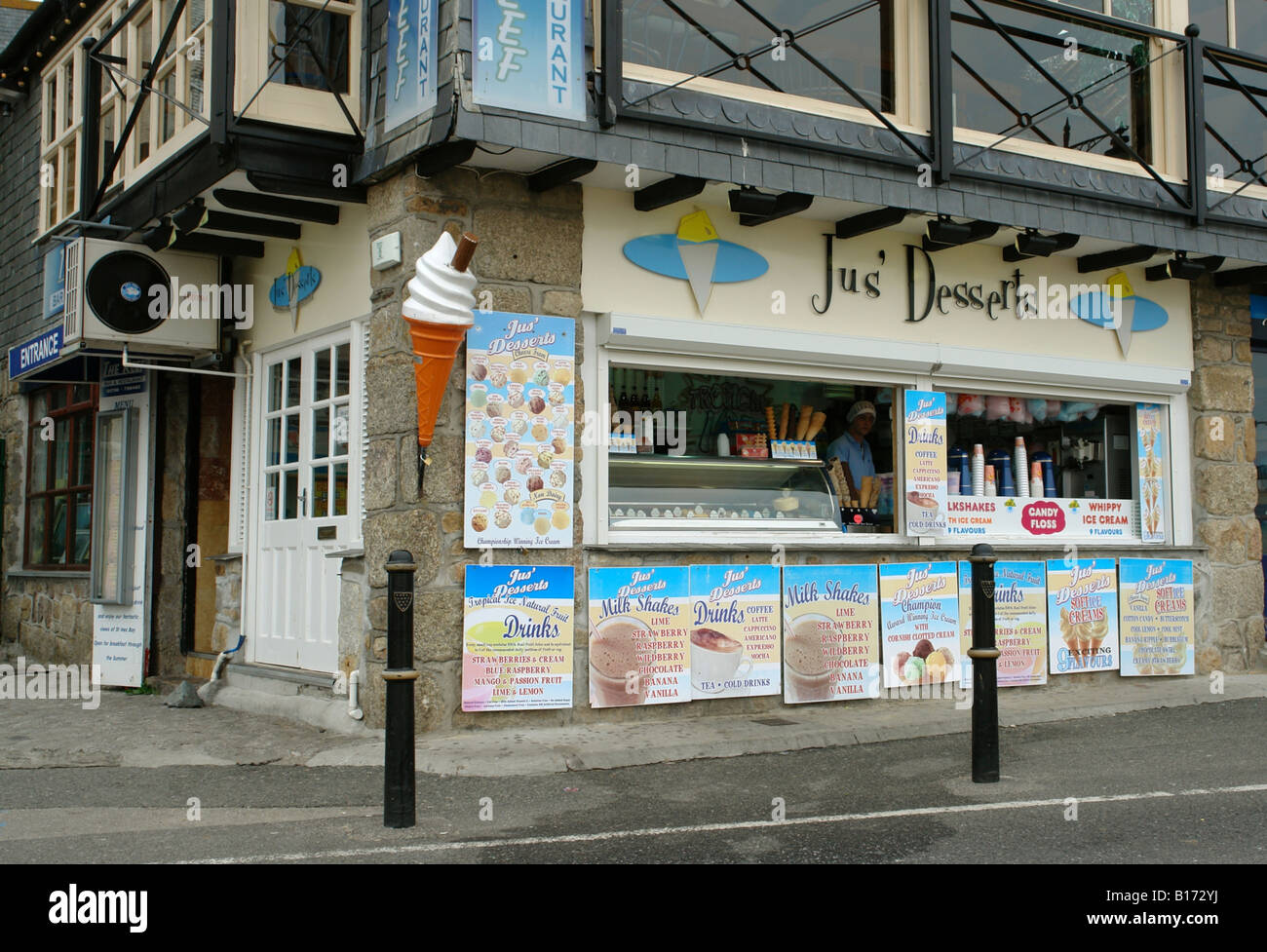 St ives cornwall ice cream hi-res stock photography and images - Alamy