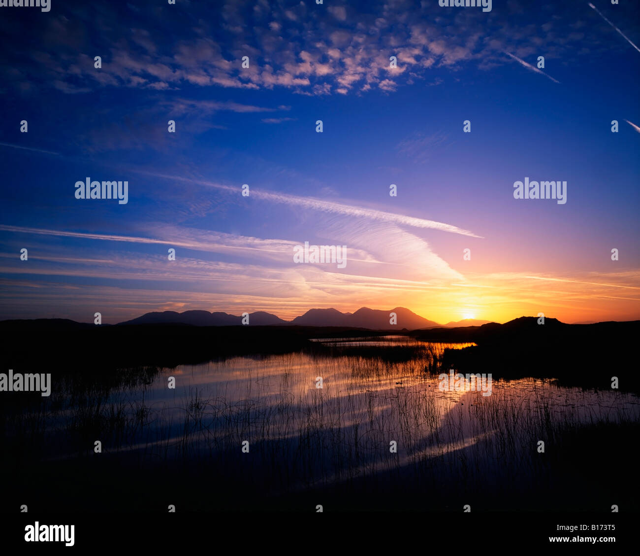 Connemara boglake hi-res stock photography and images - Alamy