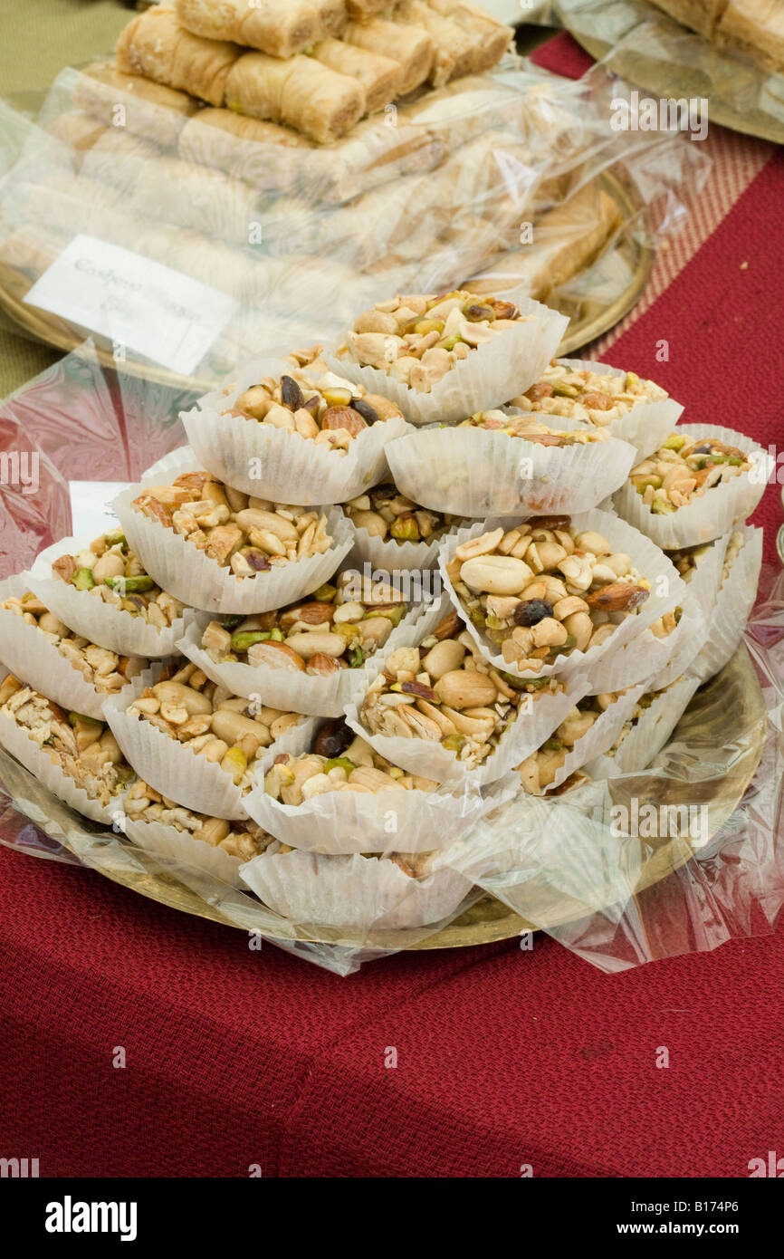 Iranian cake hi-res stock photography and images - Alamy