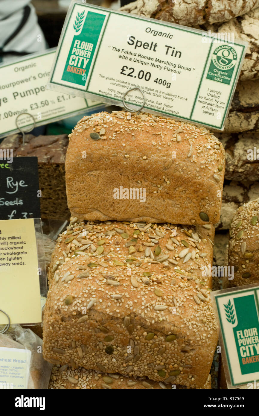 Whole loaf bread hi-res stock photography and images - Alamy