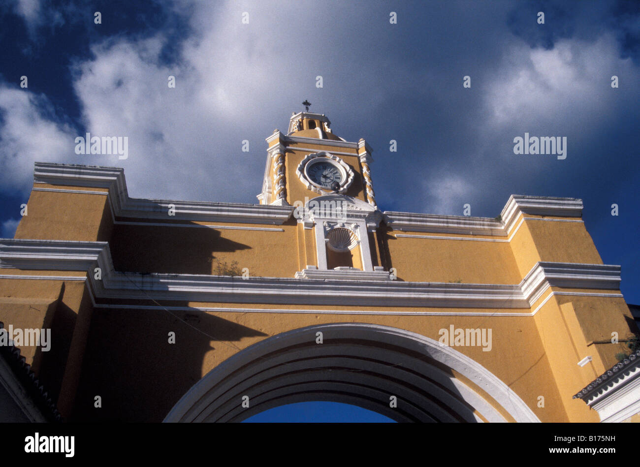 The Santa Catalina arch, Antigua, Guatemala Stock Photo - Alamy