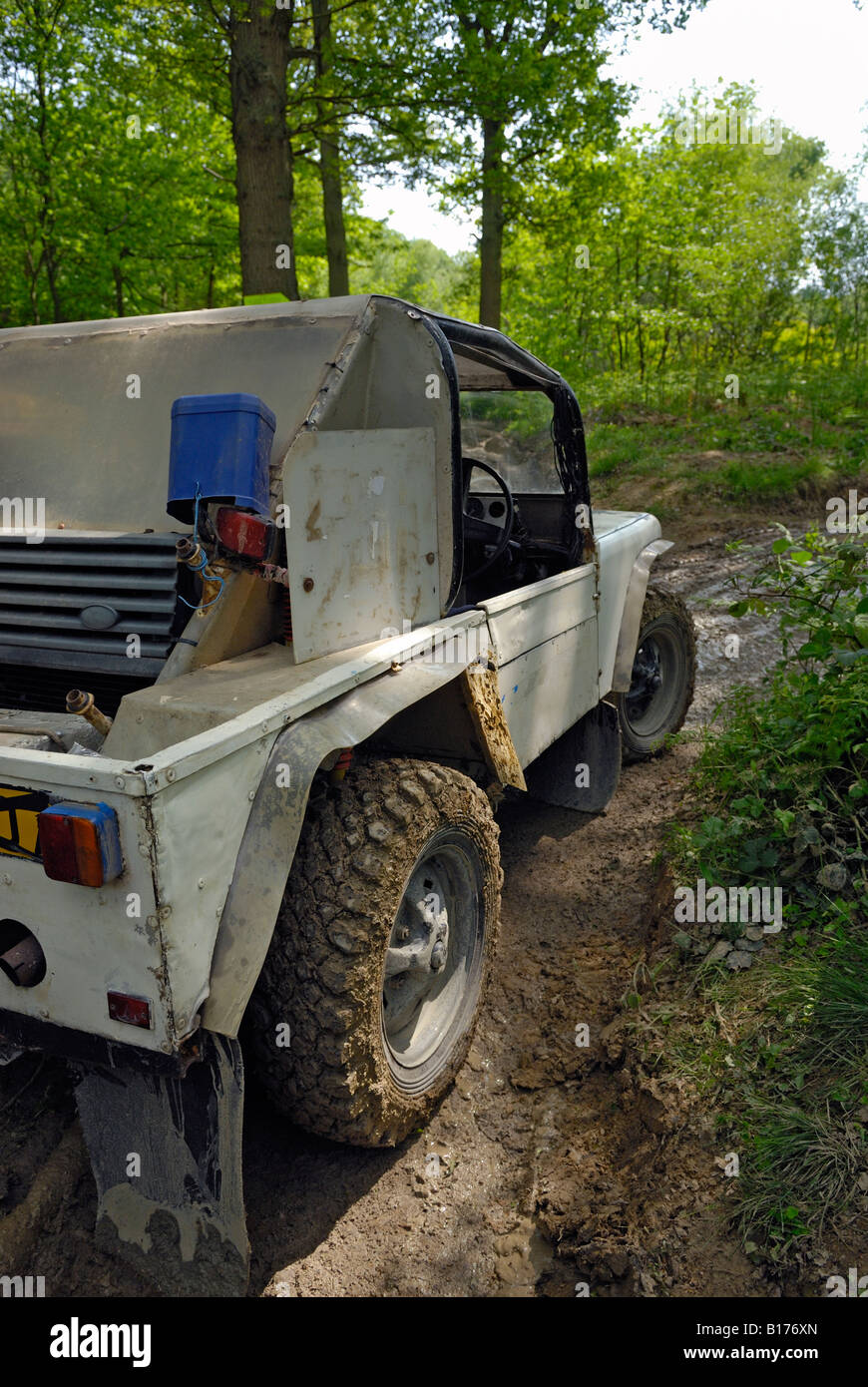 Land Rover based off-road racer competing at the ALRC National 2008 RTV ...