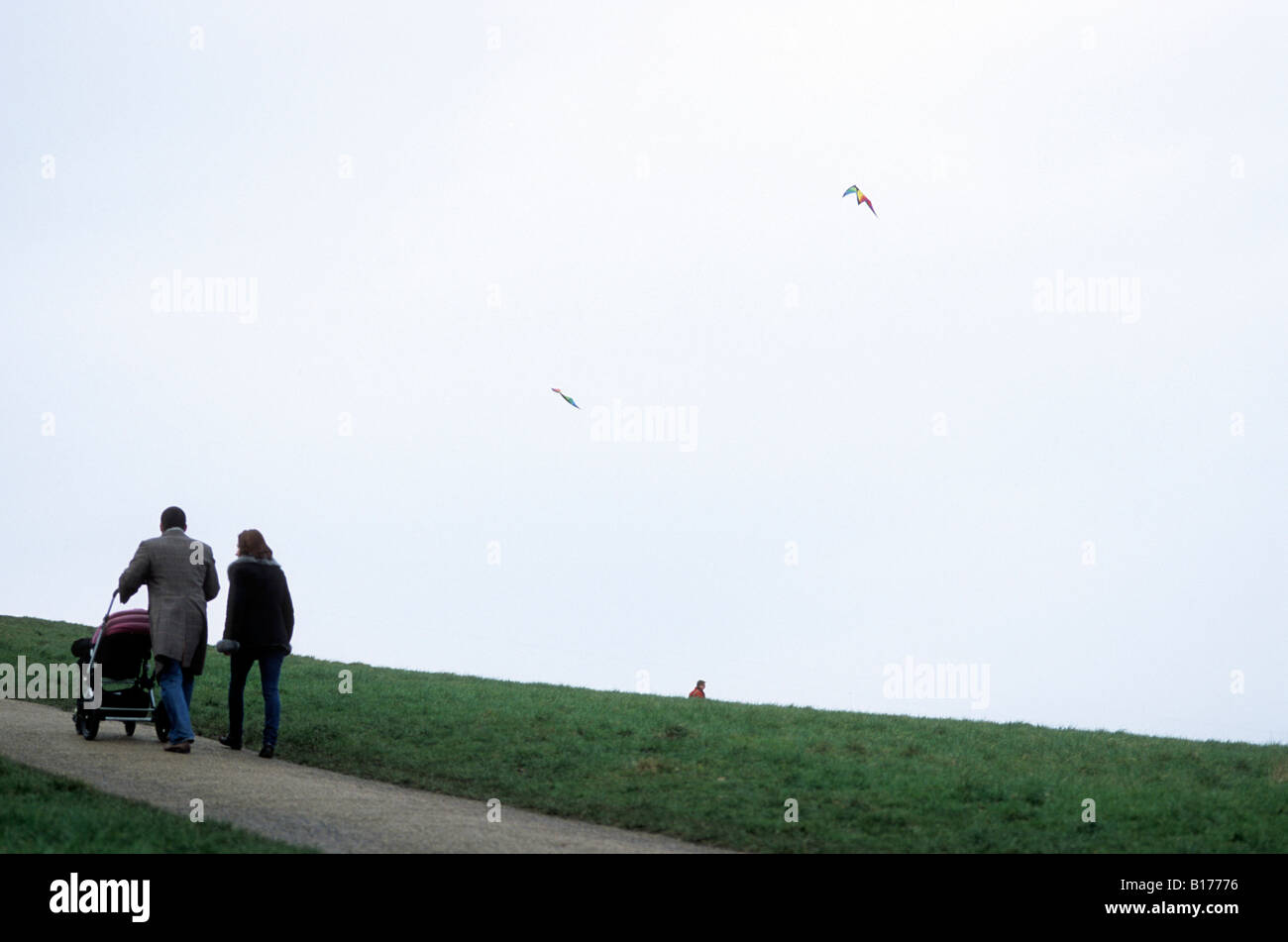 Couple and pushing pram and park hi-res stock photography and images ...