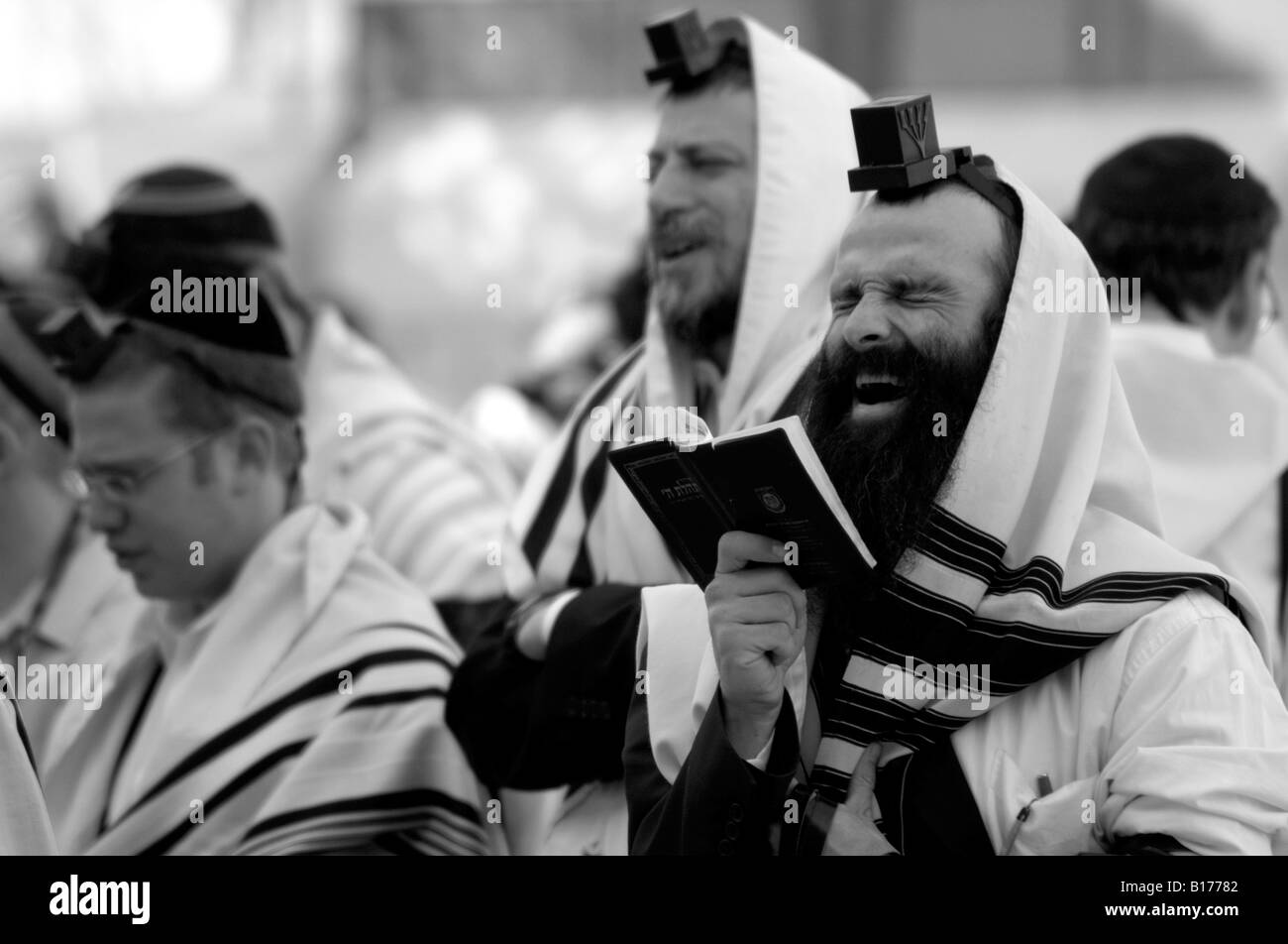 Jewish Rabbi Clothing