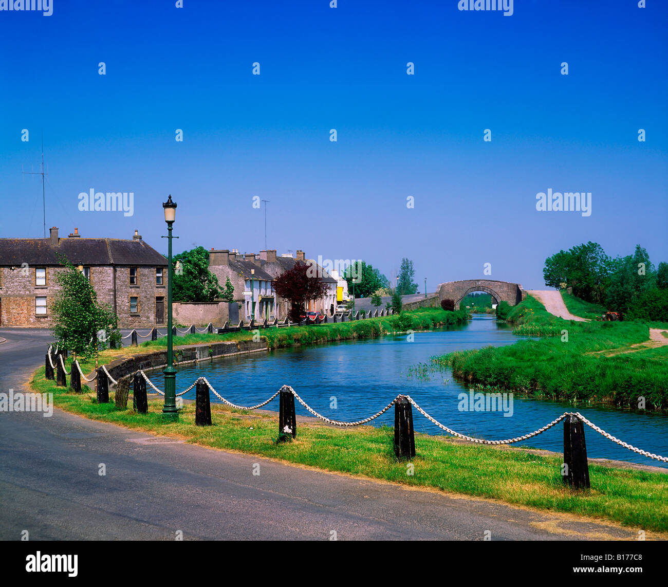 The grand canal at robertstown hi-res stock photography and images - Alamy
