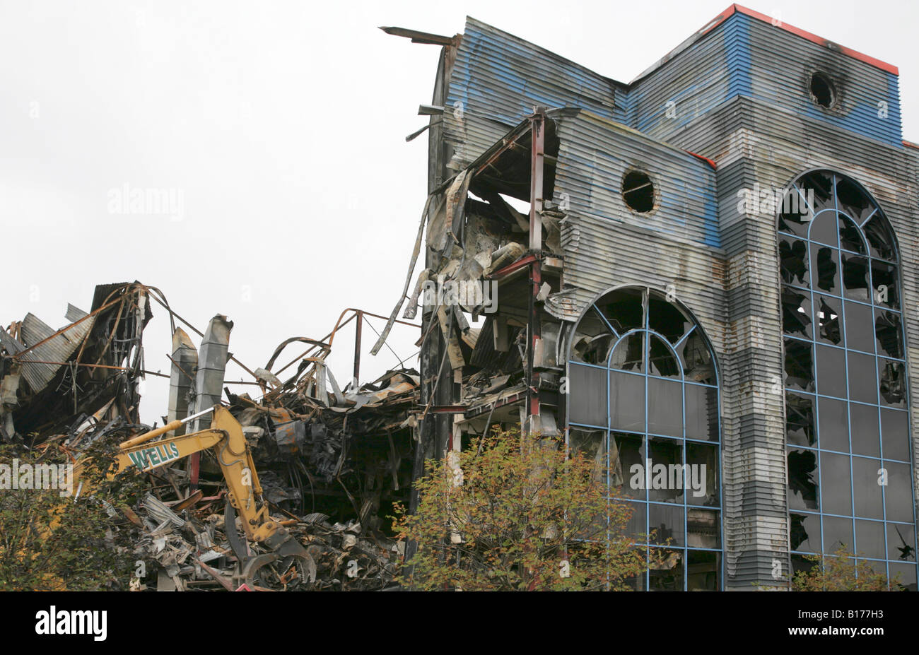 Steel column fire damage hi-res stock photography and images - Alamy