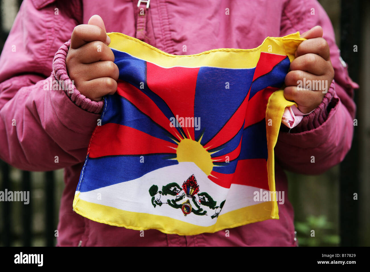 Flag of tibet hi-res stock photography and images - Alamy