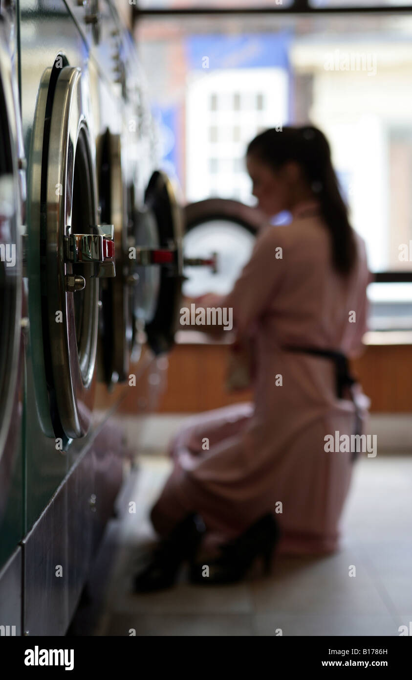 1950s and washing machine and woman hi-res stock photography and images ...