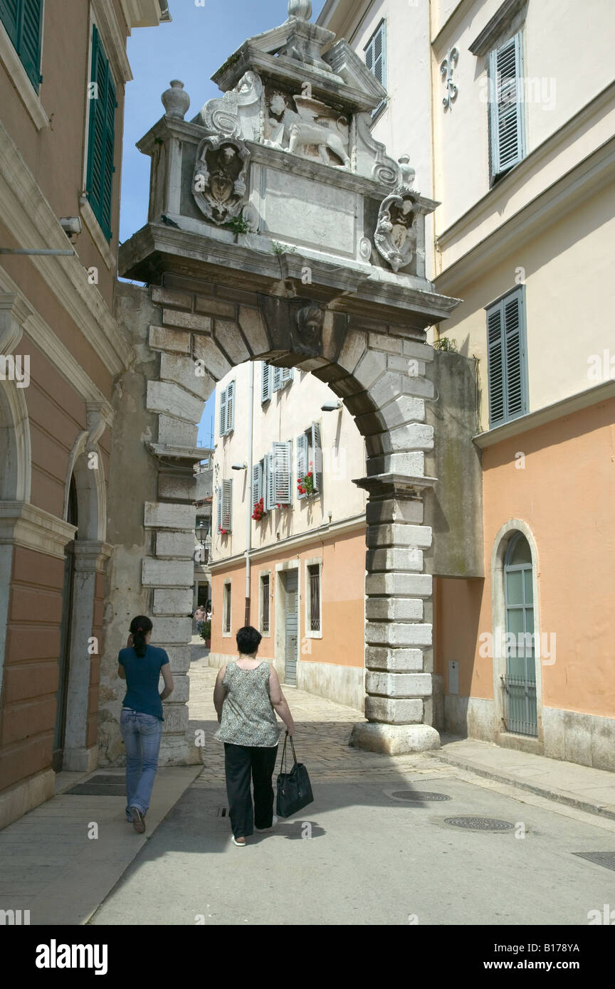 Baroque archway leading to Grisia main street, Rovinj, Croatia Stock ...