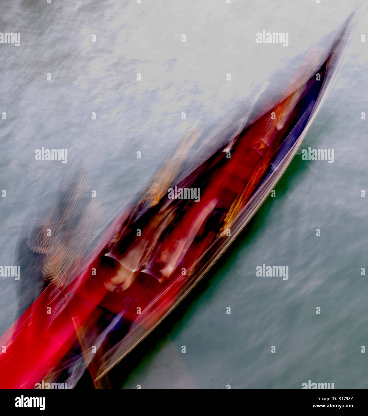 Gondola venice overhead hi-res stock photography and images - Alamy