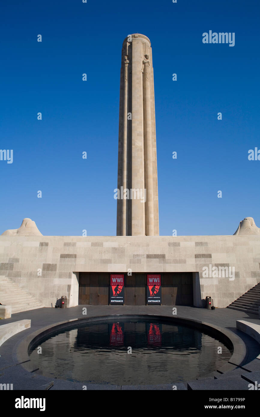 National wwi museum at liberty memorial hi-res stock photography and ...