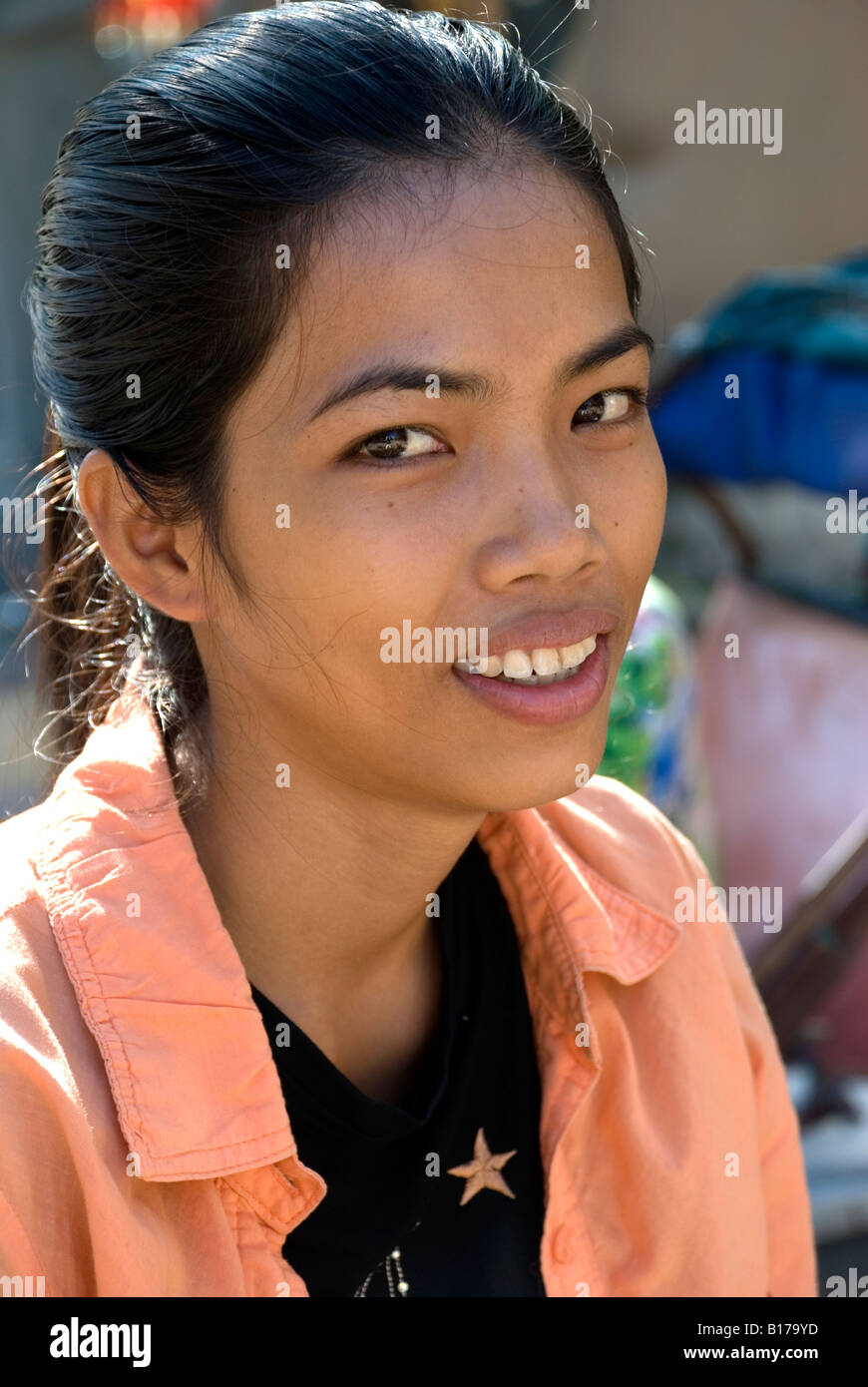 Beautiful cambodian girls hi-res stock photography and images - Alamy
