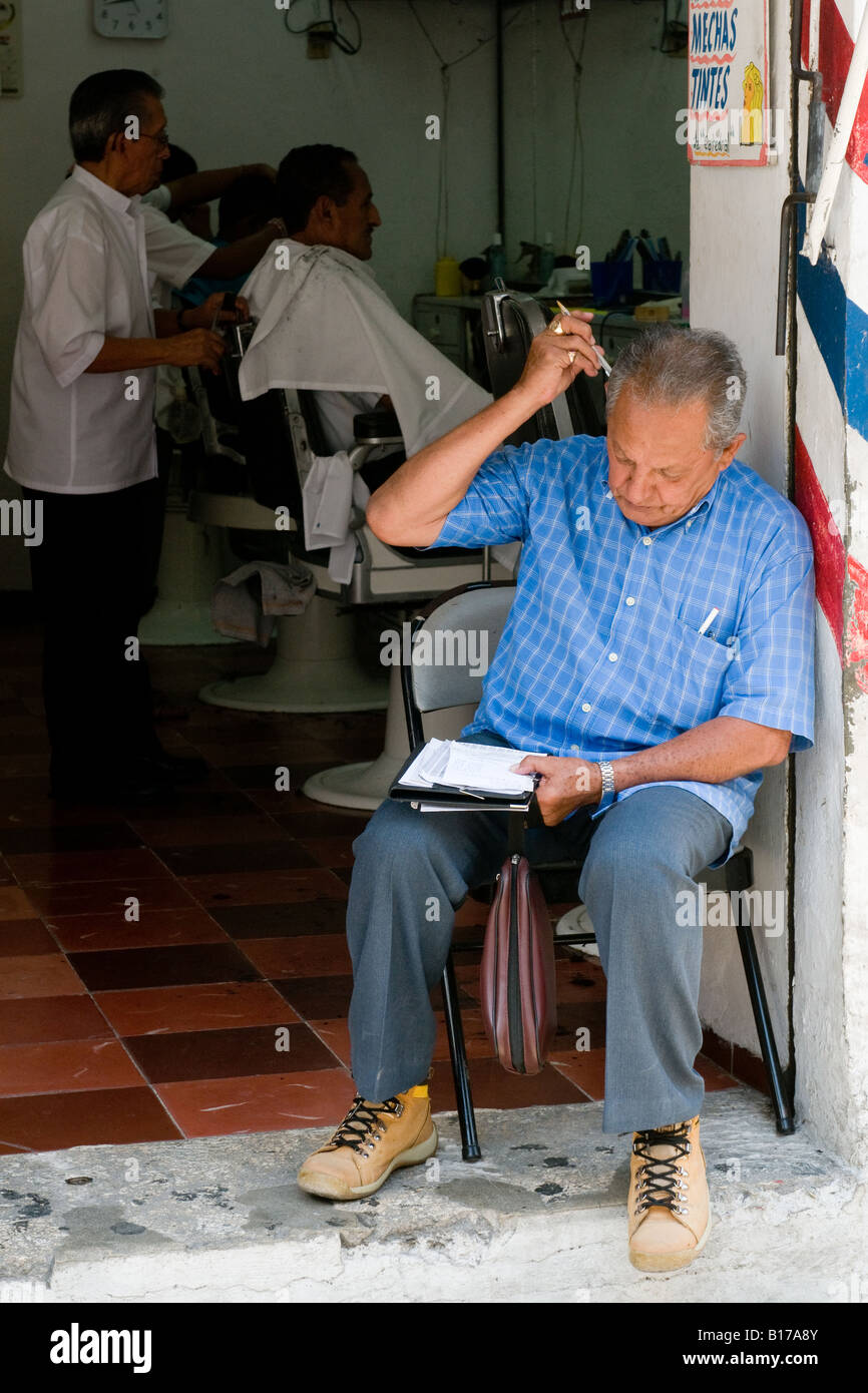 Mexican barber shop hi-res stock photography and images - Alamy
