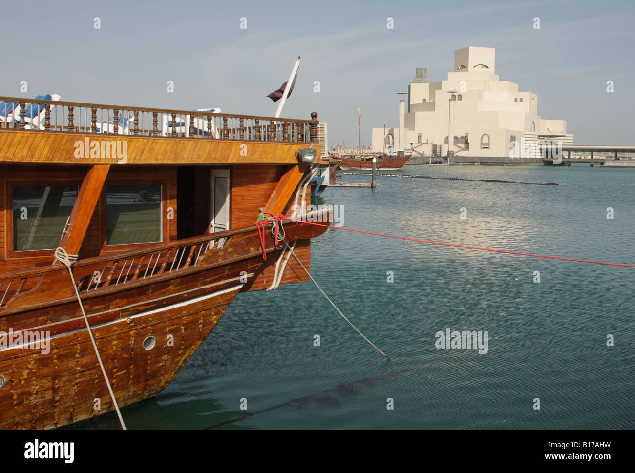 Wooden dhow building hi-res stock photography and images - Alamy