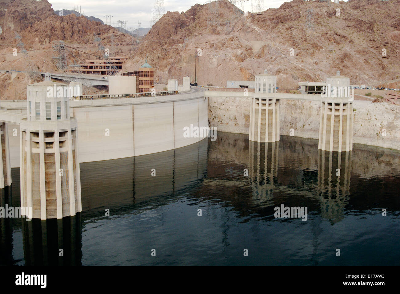 Hoover Dam located on the Colorado River between Nevada and Arizona ...