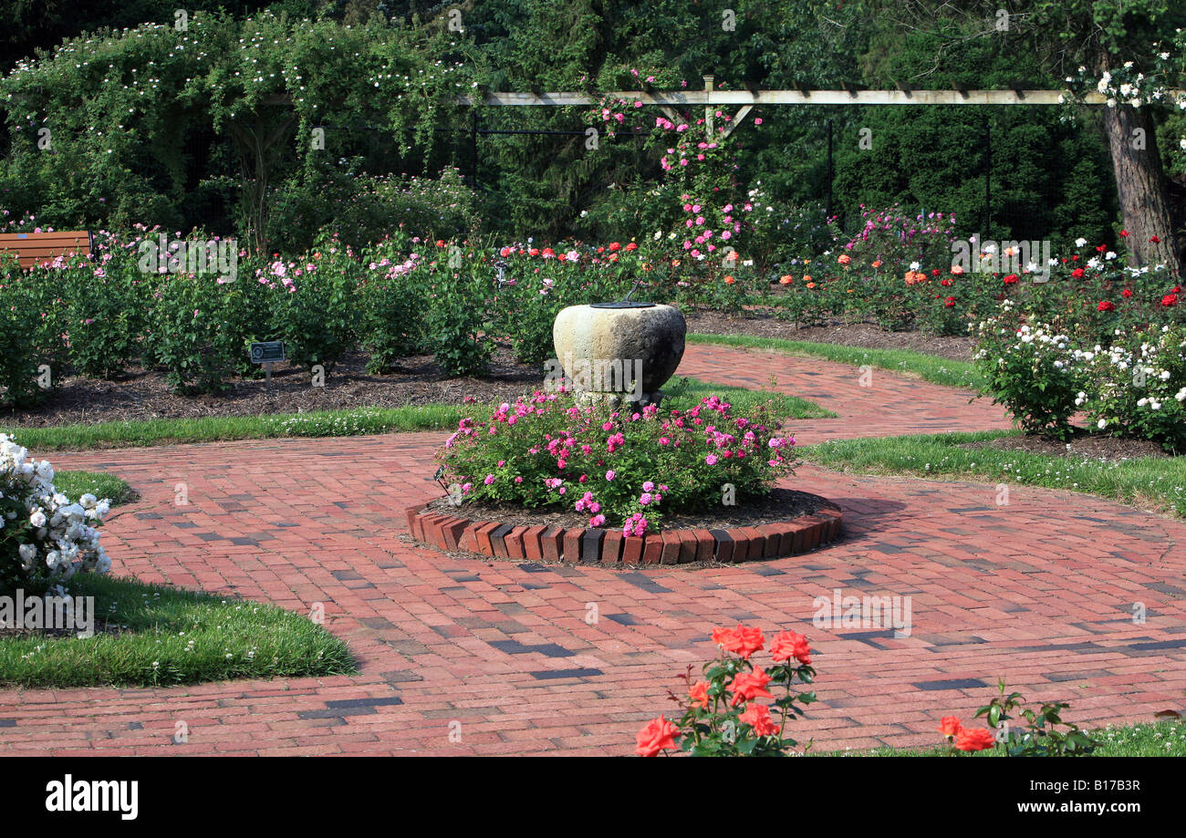 A beautiful formal rose garden with a sundial as its center piece Stock ...