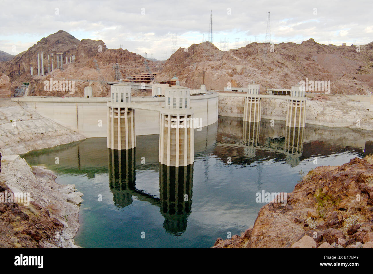 Hoover Dam located on the Colorado River between Nevada and Arizona ...