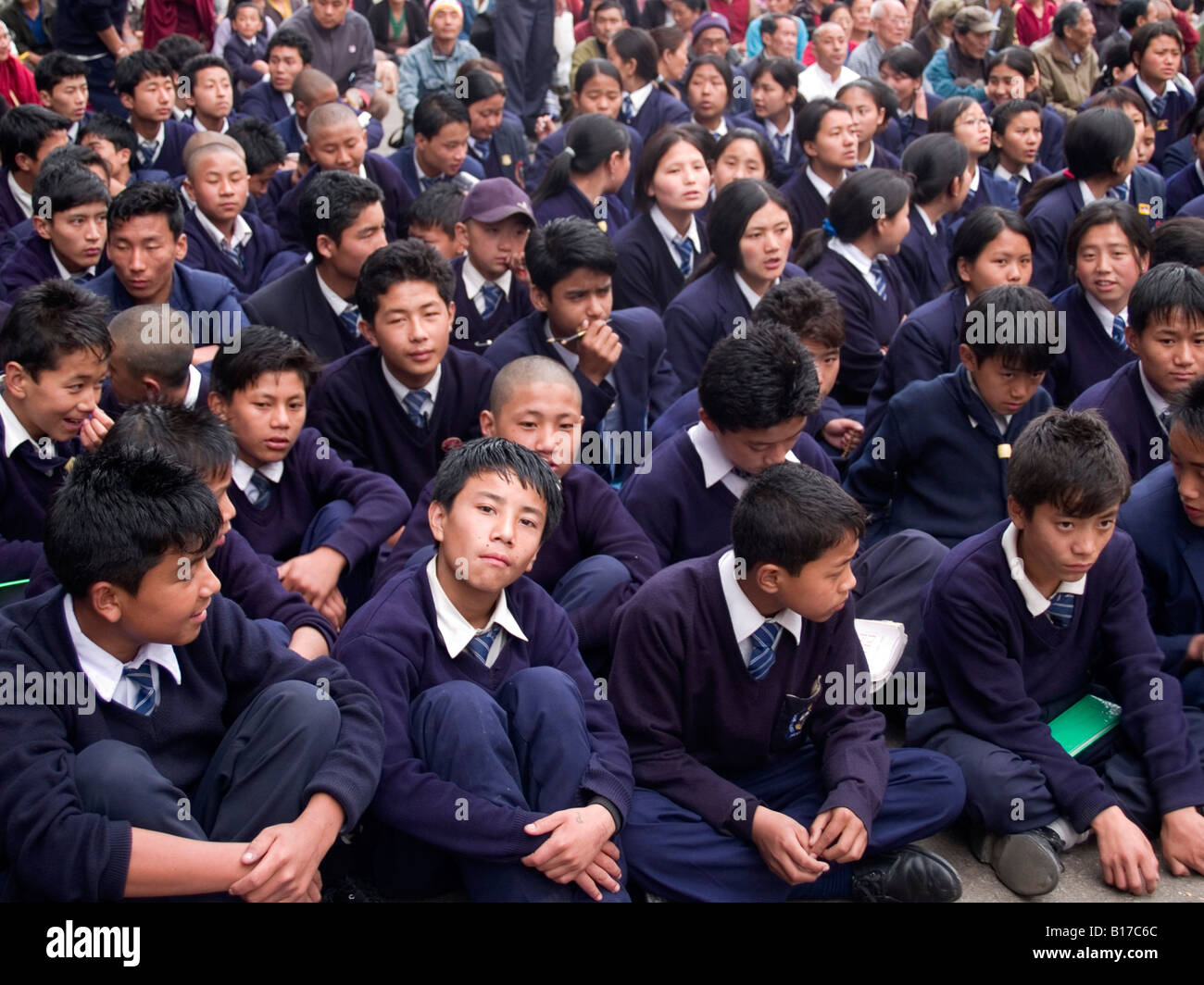 Chinese students school uniforms hi-res stock photography and images ...