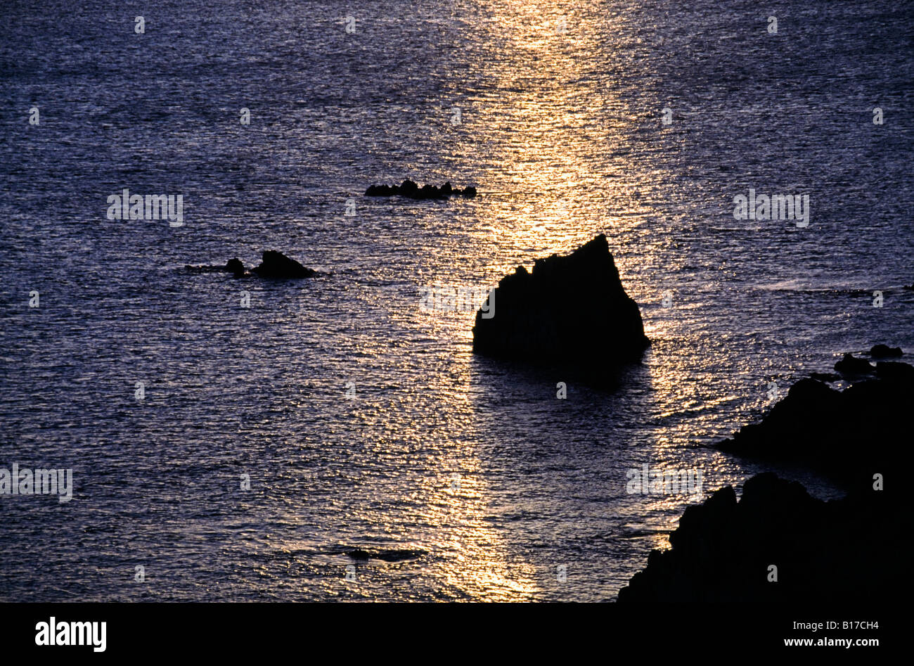 Small island in devon hi-res stock photography and images - Alamy