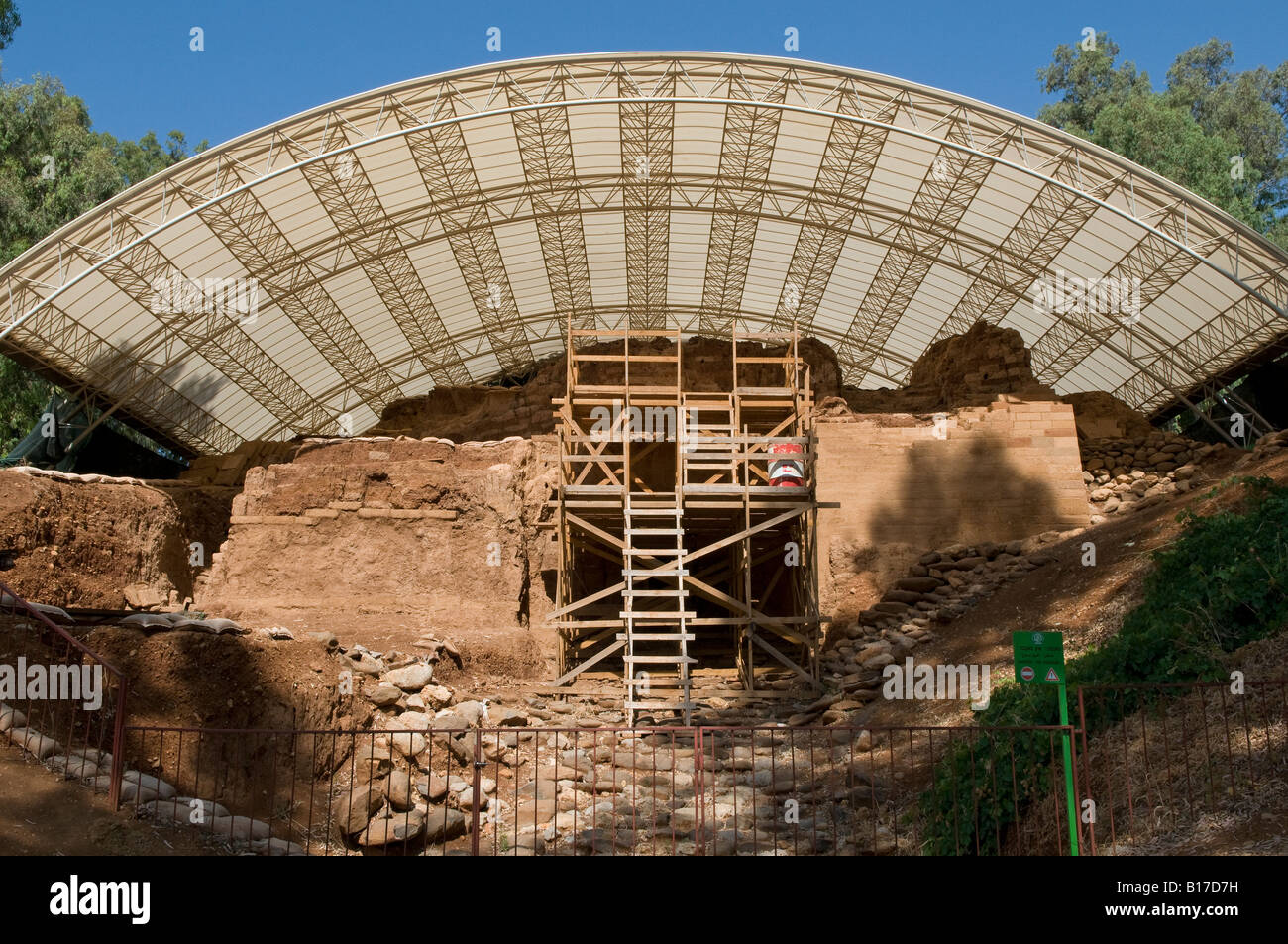 The Bronze Age arched gate dated to the 18th century BCE in Tel Dan ...