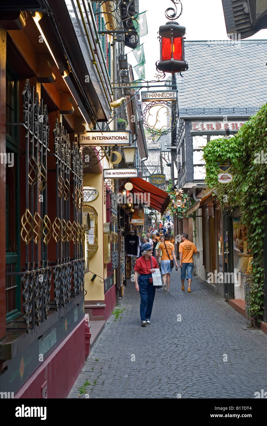 Rudesheim old town hi-res stock photography and images - Alamy