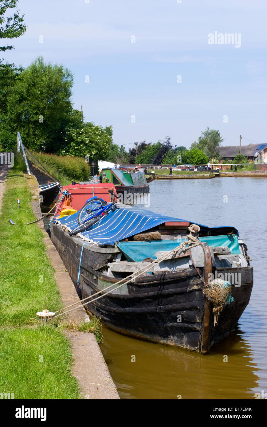 Old working barge hi-res stock photography and images - Alamy