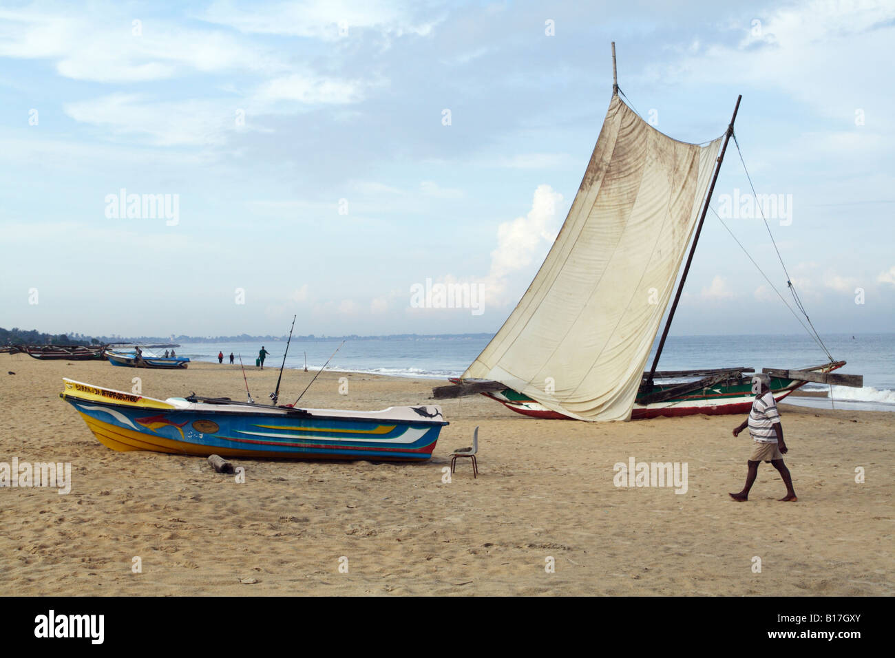 Traditional fishing boat, Negombo beach, Sri lanka Stock Photo - Alamy